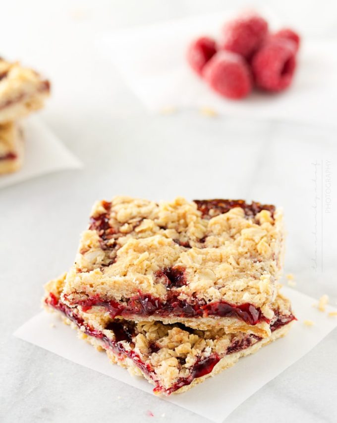 Skinny Raspberry Shortbread Bars - The Chunky Chef