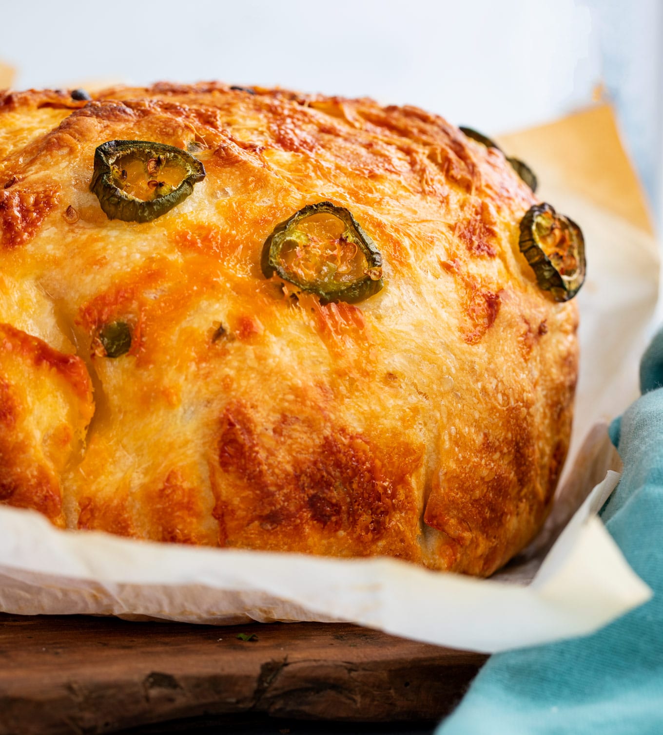 Jalapeno Cheddar Dutch Oven Bread (no knead!) - The Chunky Chef
