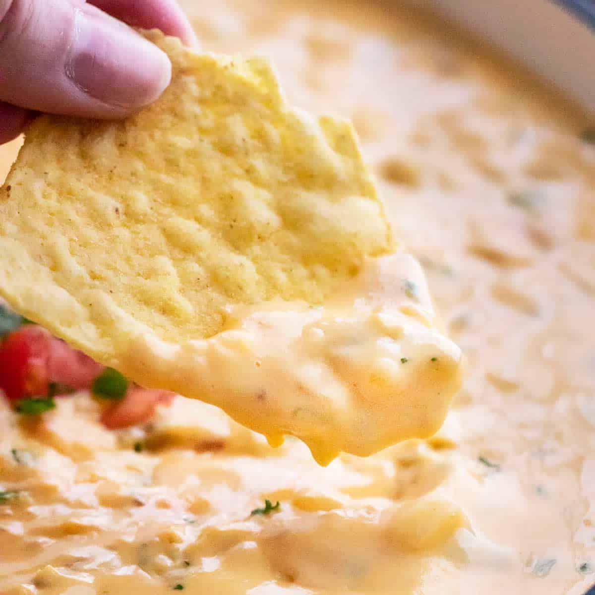 Copycat Chuy's Creamy Jalapeño Dip - The Chunky Chef