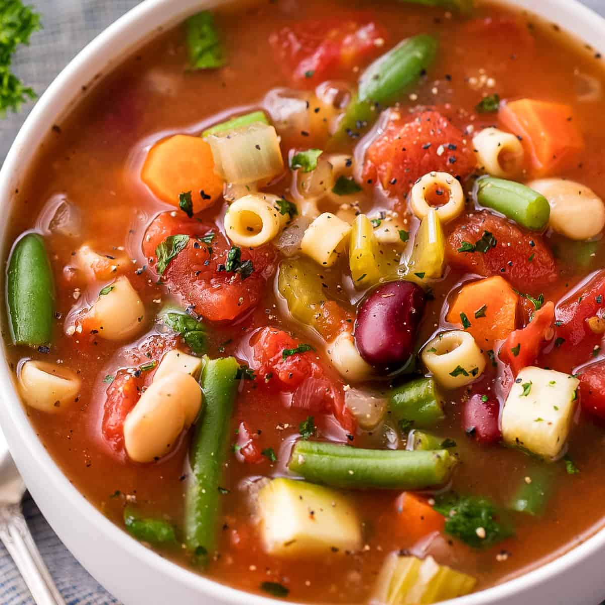 Cheesy Deluxe Pizza Soup - The Chunky Chef