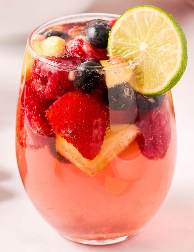 Sweet Moscato Sangria - The Chunky Chef