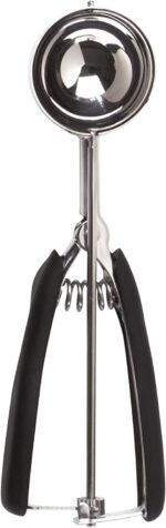 Coconut Cupcakes with Lime Cream Cheese Frosting - The Chunky Chef