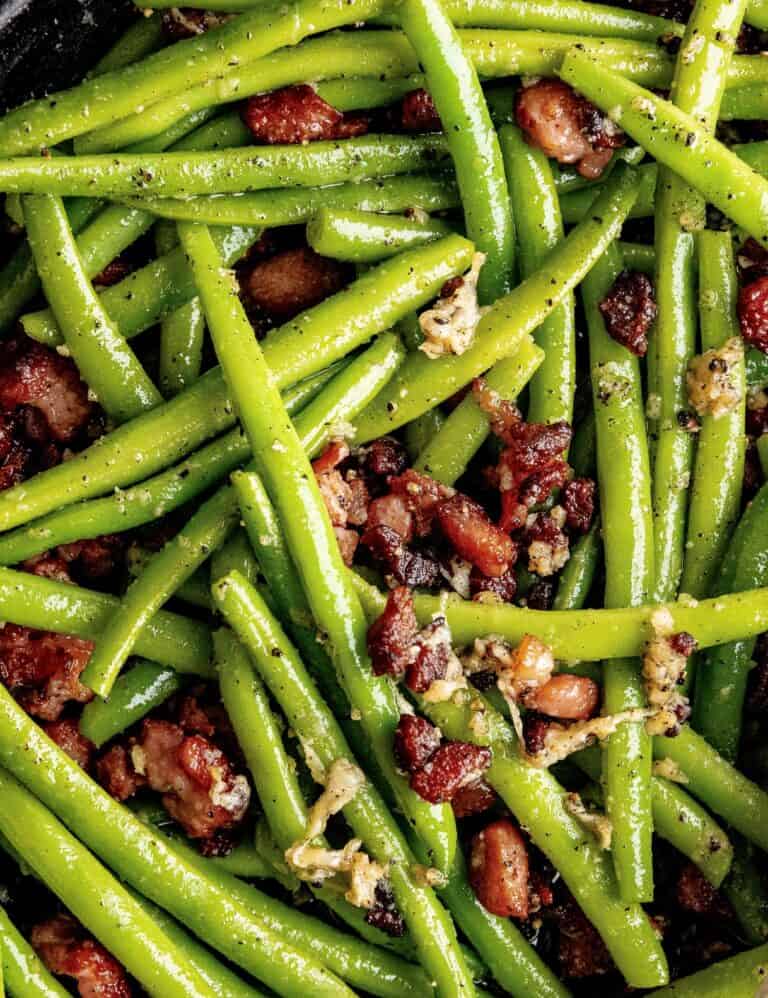 Garlic Green Beans with Bacon - The Chunky Chef