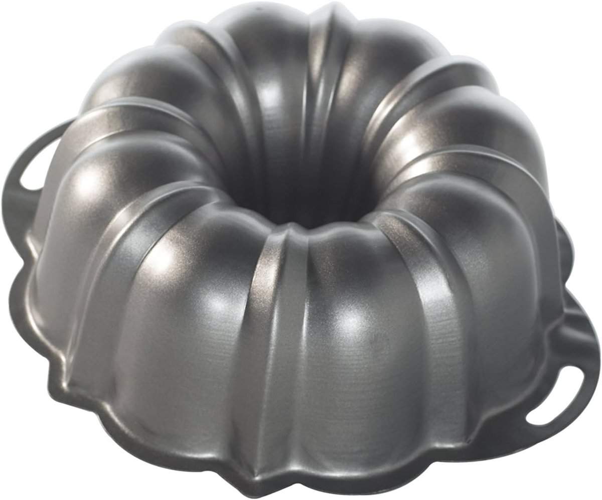 Lemon Bundt Cake - The Chunky Chef